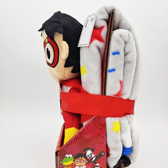 Ryan's World | Bedding | Ryans World Shooting Stars Pillow And Throw ...